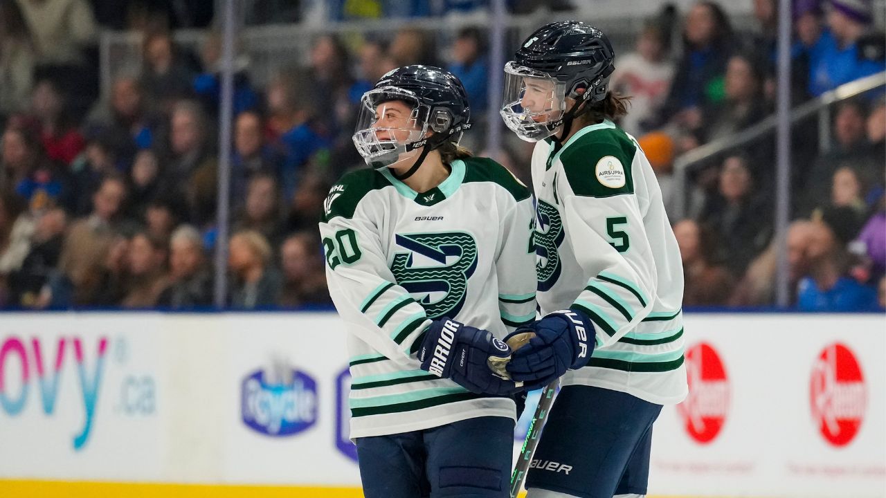 Tapani deposits lone shootout goal to push Fleet past Sirens - Sportsnet.ca