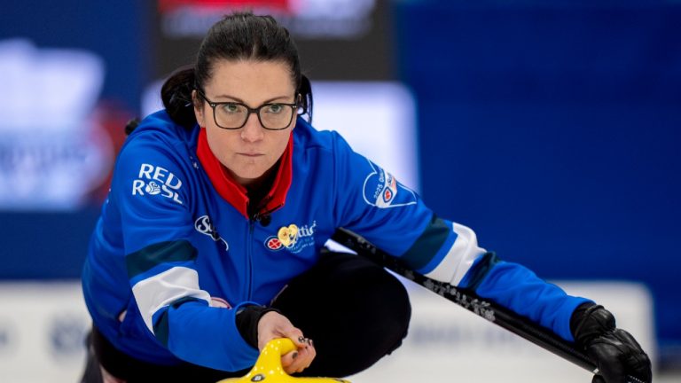 Einarson escapes from early hole to win at Scotties - Sportsnet.ca