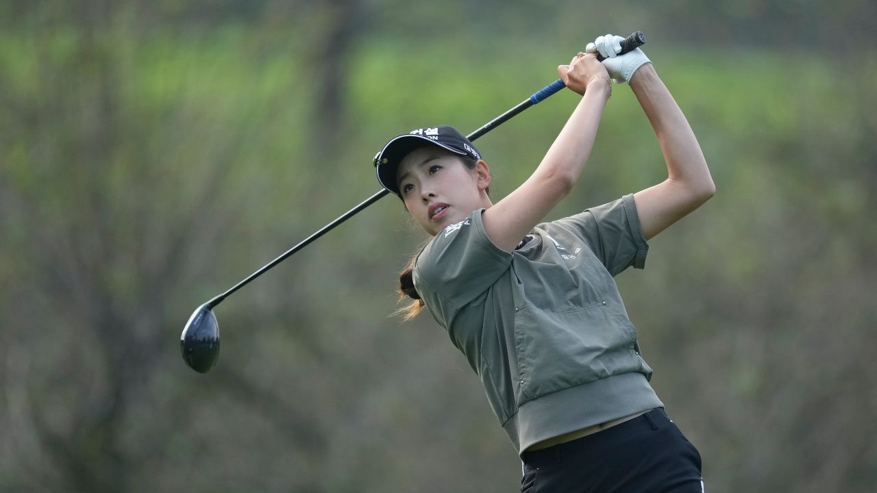 Yealimi Noh shoots 63 to take one-shot lead over Jim Young Ko in ...