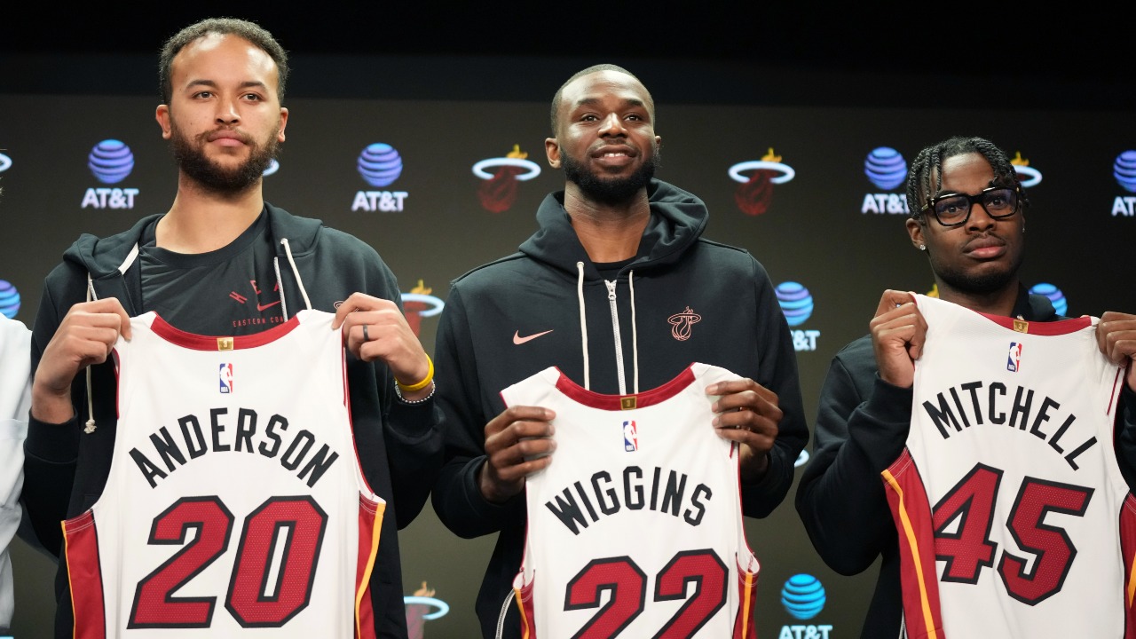 'Time for a new chapter': Canada's Wiggins, ex-Raptor Mitchell join ...