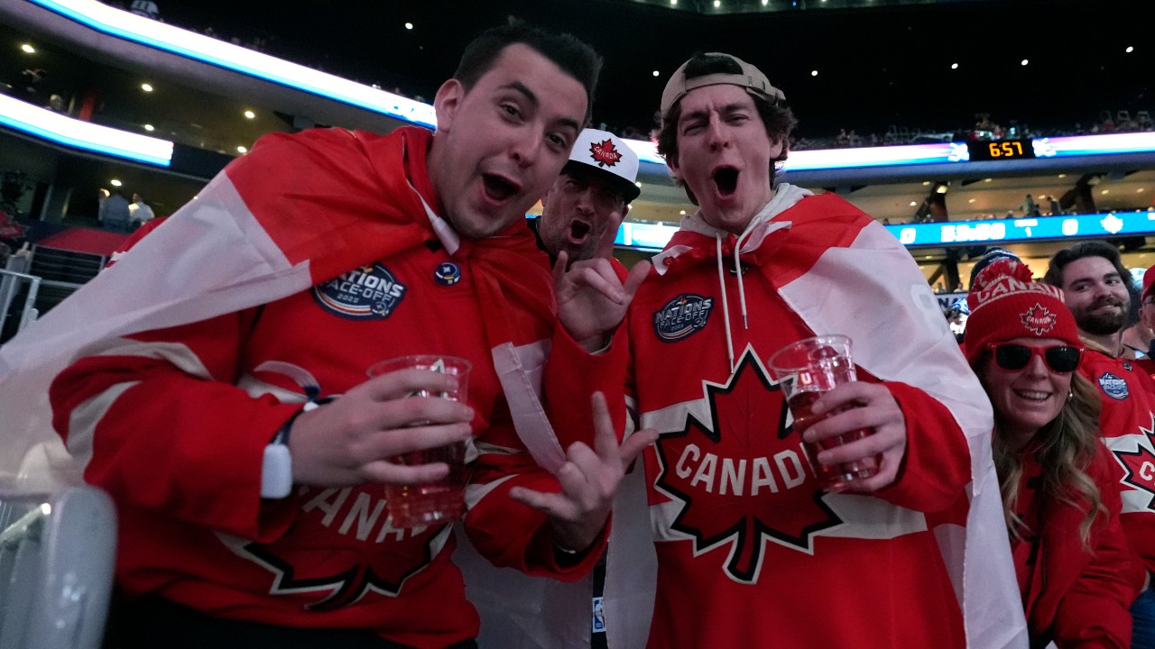 Fans from coast to coast celebrate Canada's epic win over U.S. in 4 ...