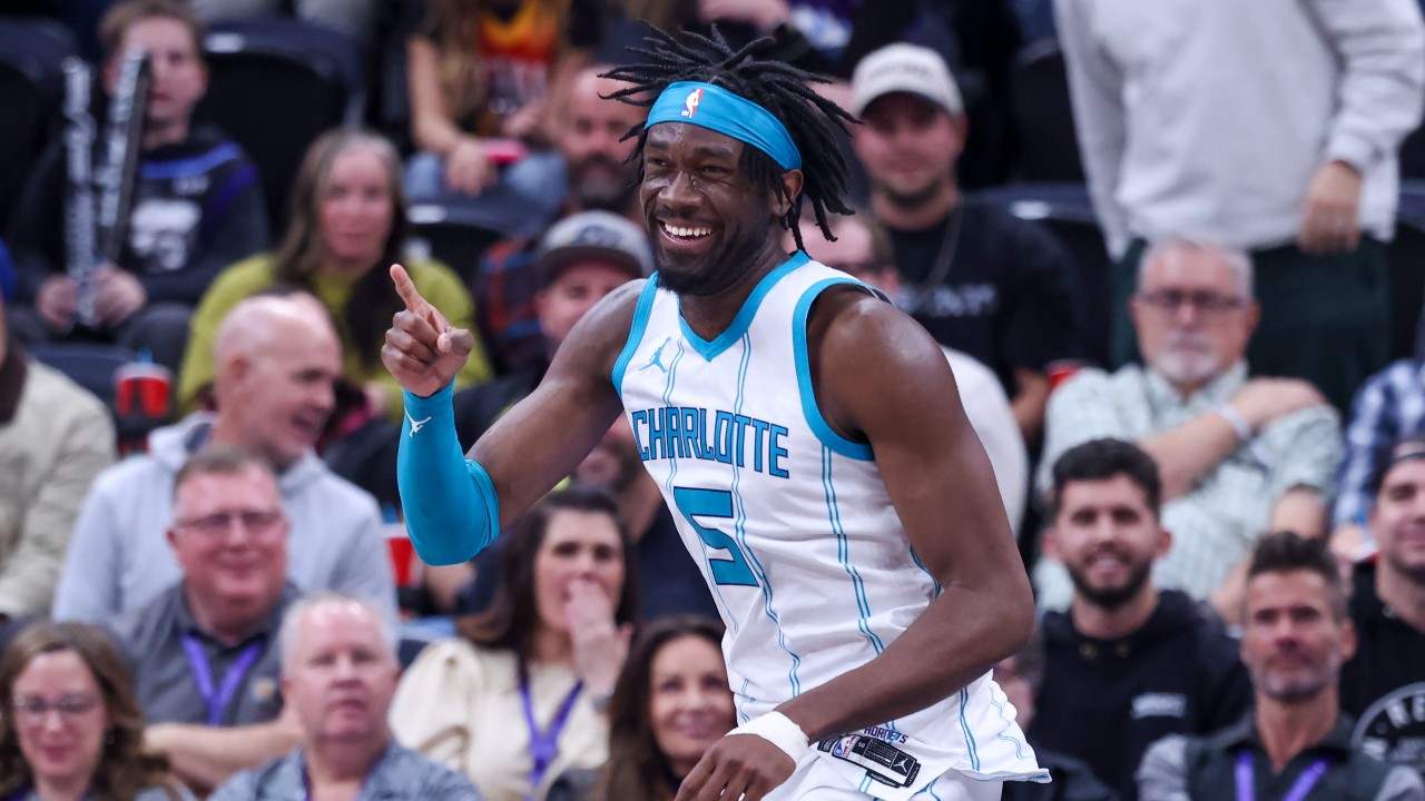 Untraded Mark Williams probable to return for Hornets vs. Lakers ...