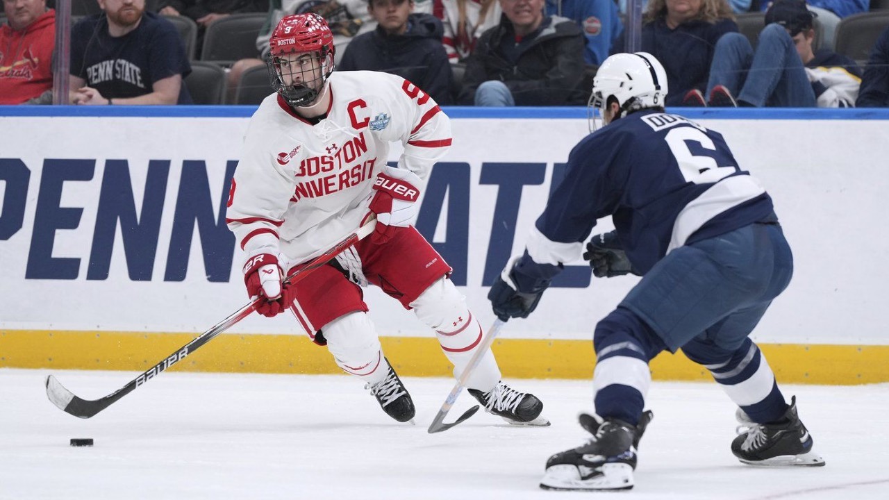 Blackhawks agree to terms with Ryan Greene on a 3-year, entry-level ...