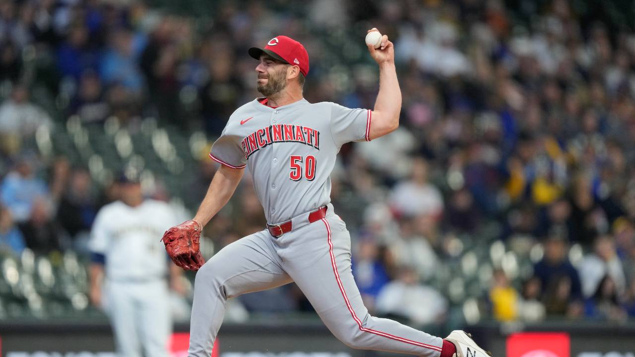 Reds place reliever Sam Moll on 15-day IL due to left shoulder ...