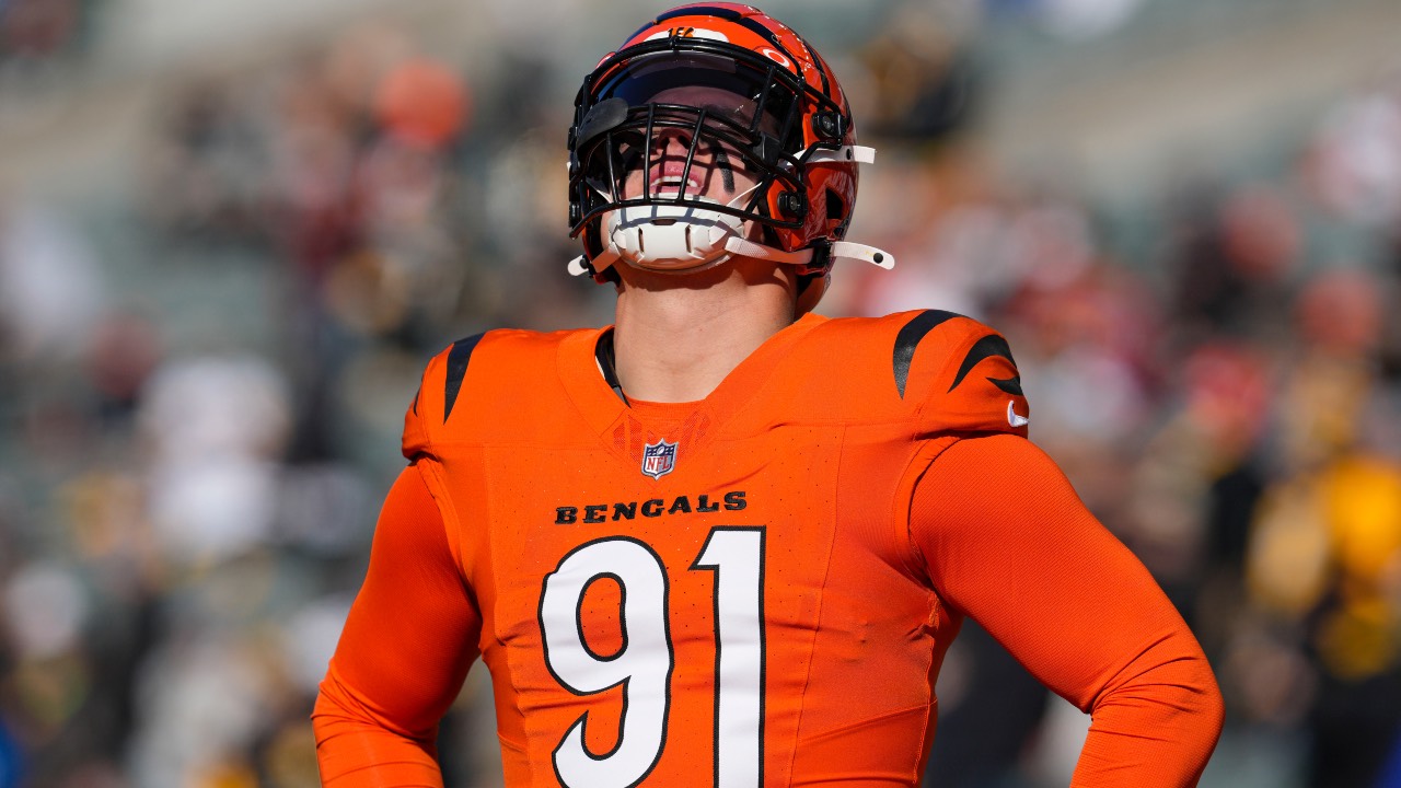 Trey Hendrickson returns to Bengals camp while contract talks continue ...