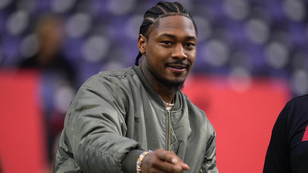 Patriots' Stefon Diggs attends first practice since viral boat video emerged - Sportsnet.ca