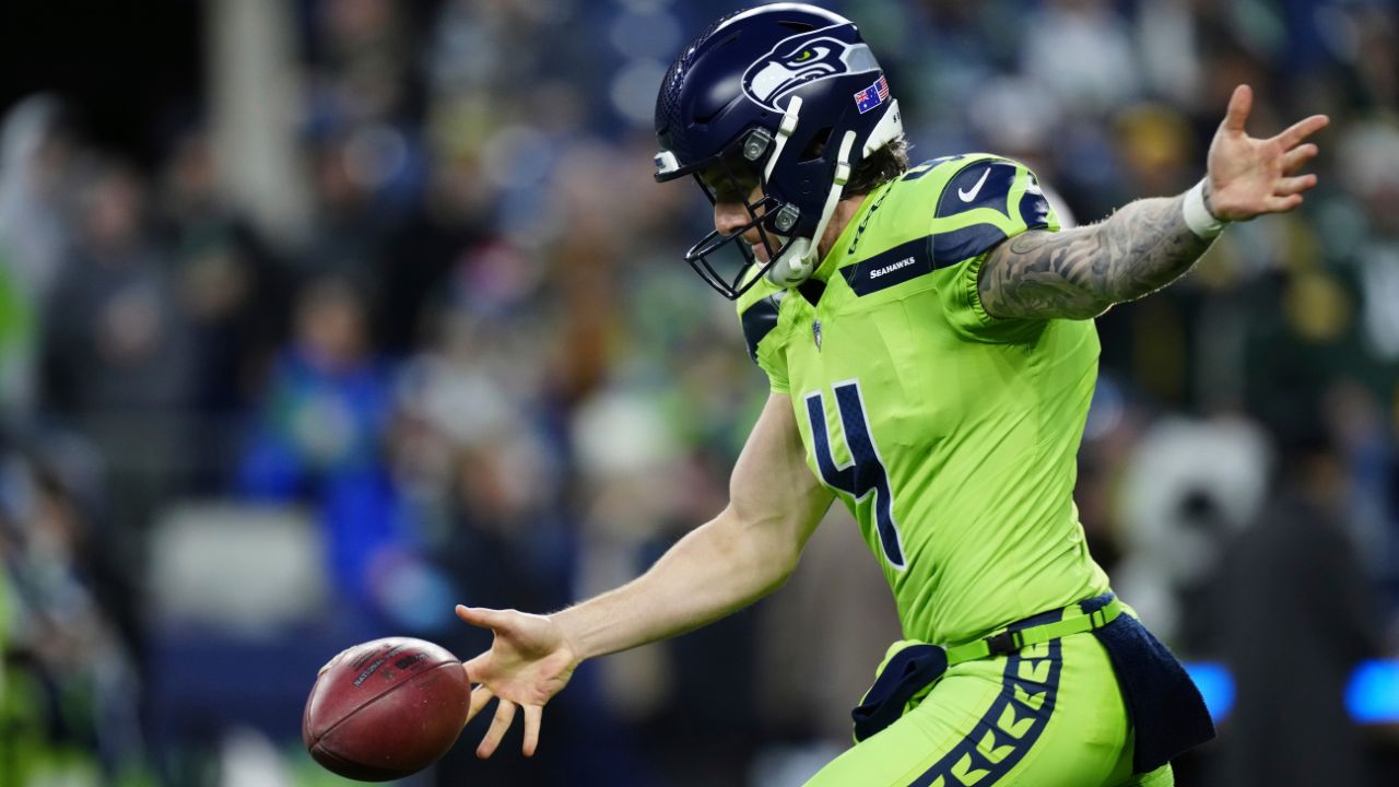 Seahawks punter Michael Dickson signs four-year contract extension ...
