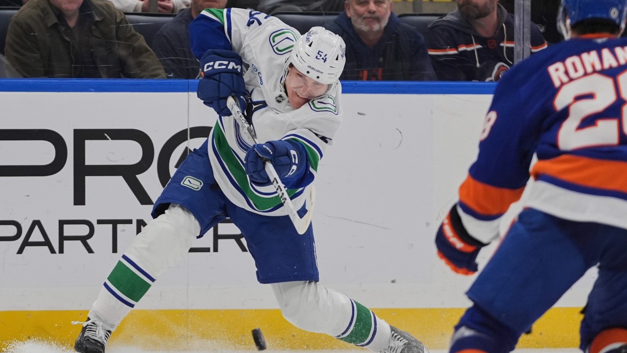 Canucks sign forward Aatu Raty to two-year, $1.55 million contract ...