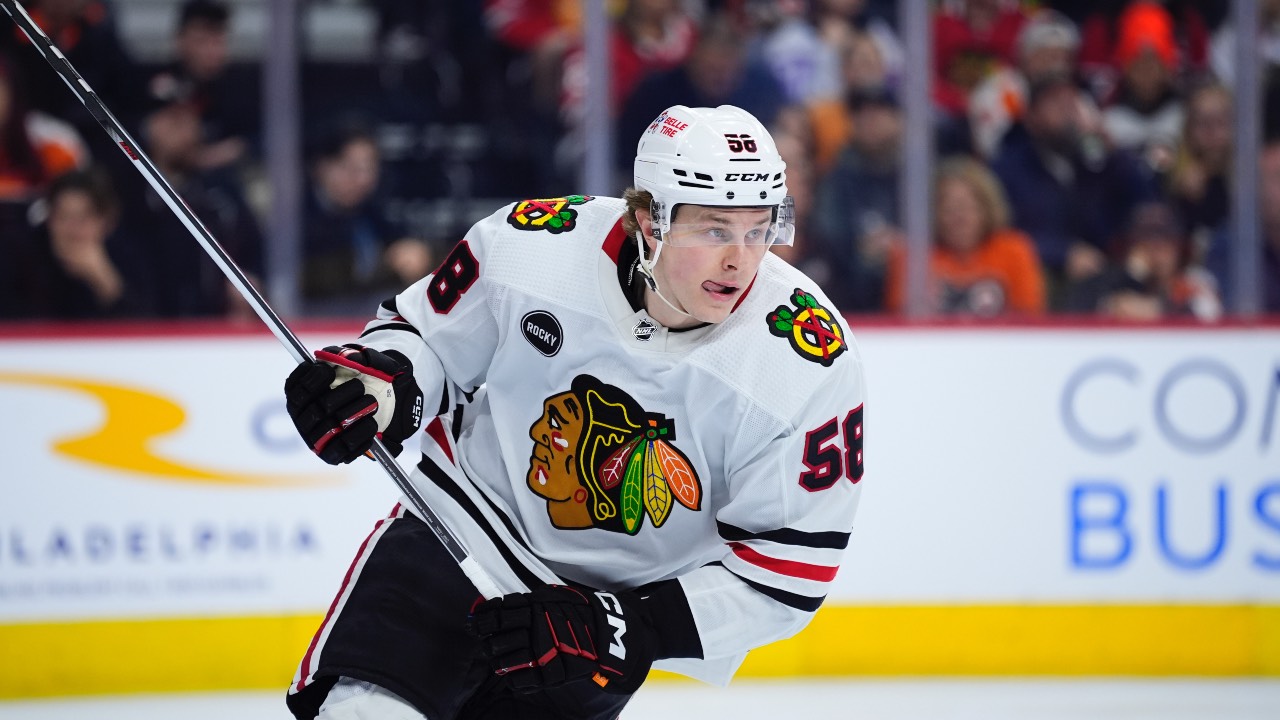 Panthers re-sign forward MacKenzie Entwistle to two-year, two-way deal ...