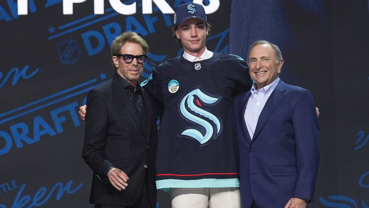 Kraken sign forward Jake O'Brien to three-year, entry-level contract ...