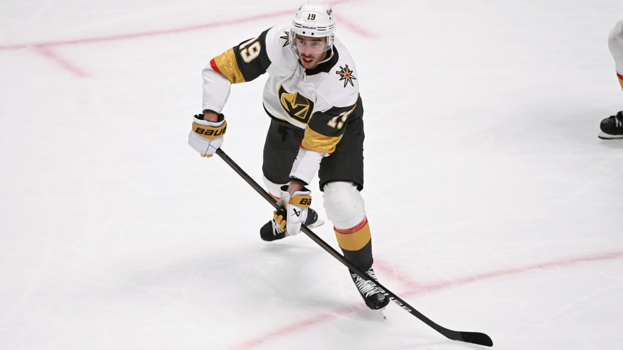 Golden Knights re-sign Reilly Smith to one-year, $2M contract ...