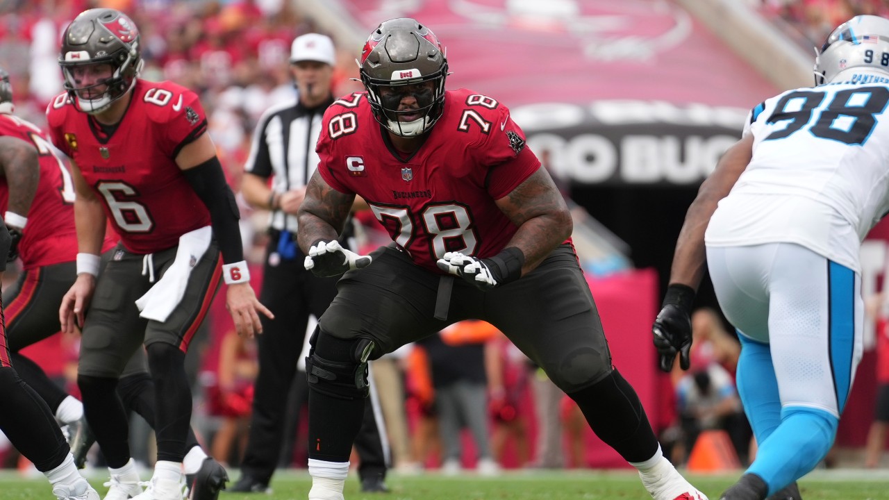 AP Source: Buccaneers' Wirfs has knee surgery, could miss start of the ...