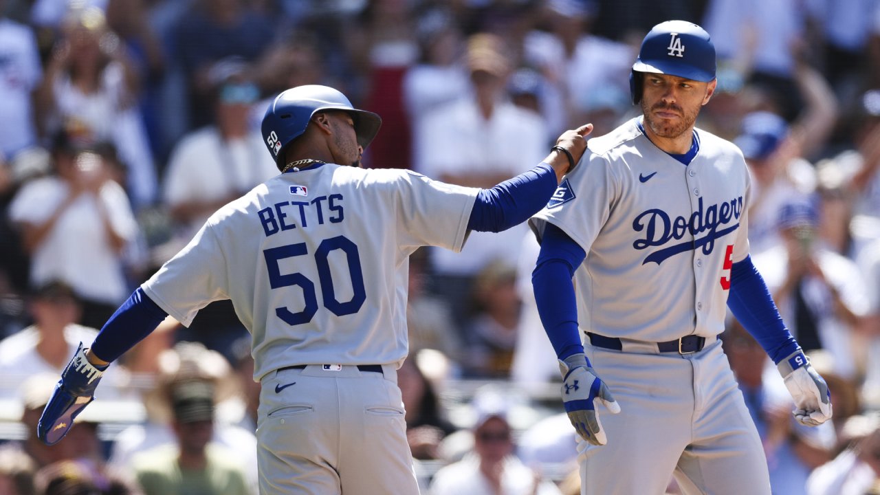 Freeman, Rushing power Dodgers' victory over Padres to even the NL West ...