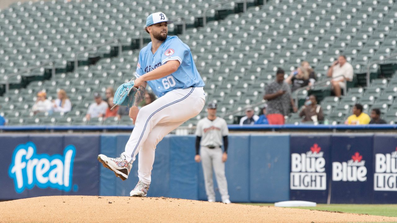 Manoah pitches 4.2 scoreless innings as Santander homers in triple-A - Sportsnet.ca