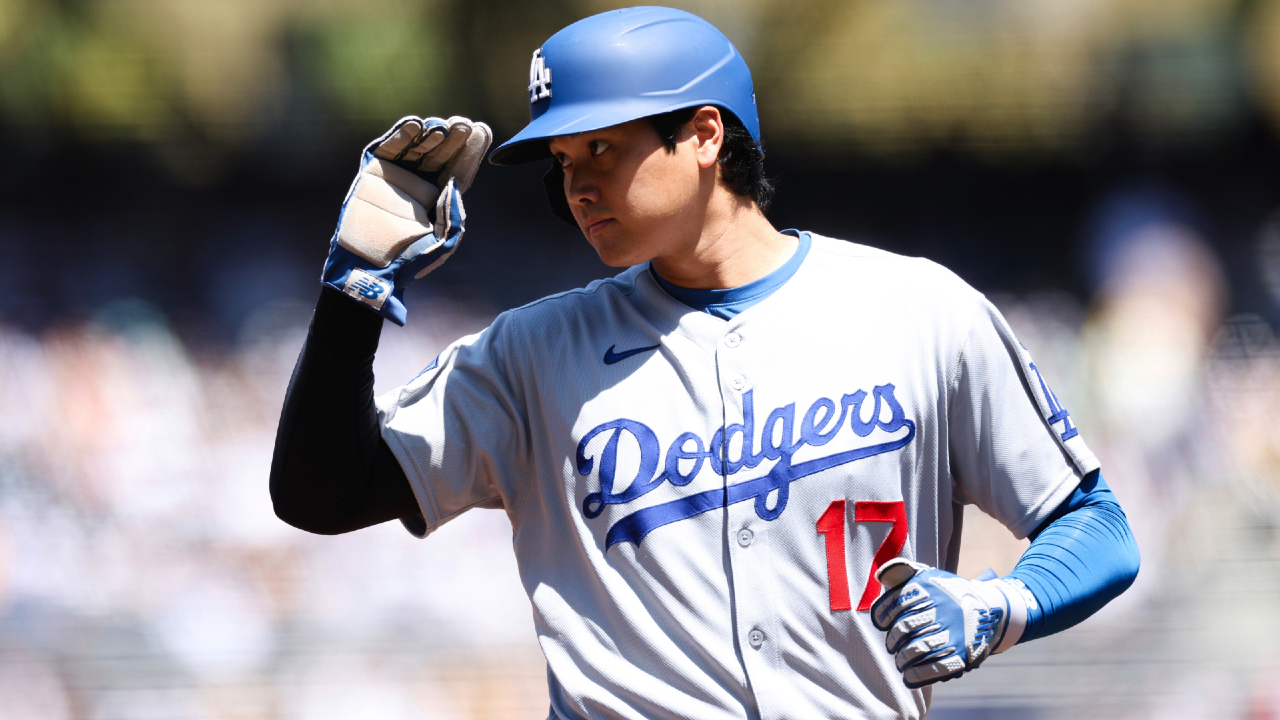 Ohtani high-fives heckler after homer to cap Dodgers' comeback win ...