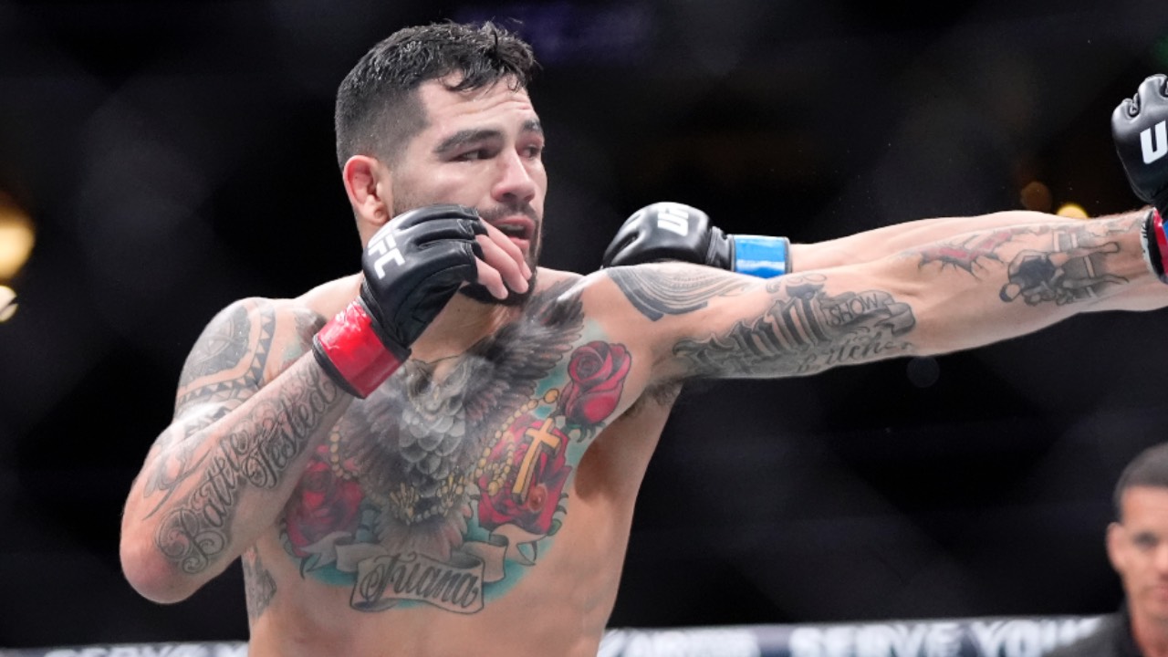 UFC Fight Night: Hernandez earns eighth straight win in thrashing of ...