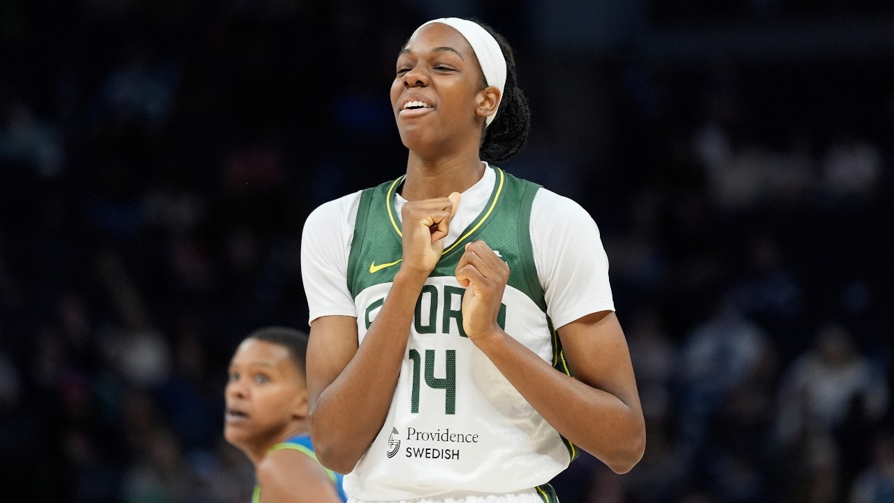 Rookie teenager Malonga's historic night pushes Storm past Sky ...