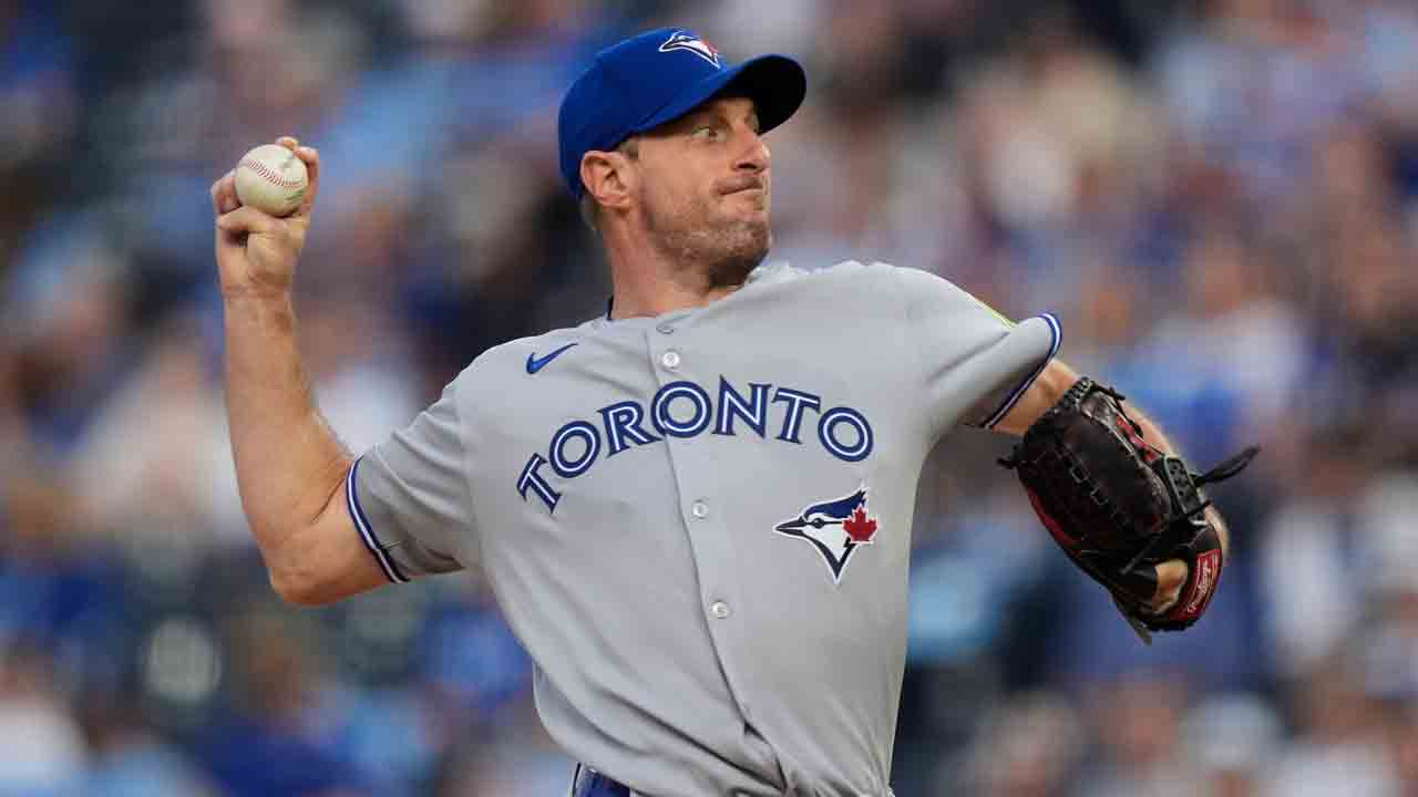 Blue Jays' post-season bid put on hold after lopsided loss vs. Royals ...