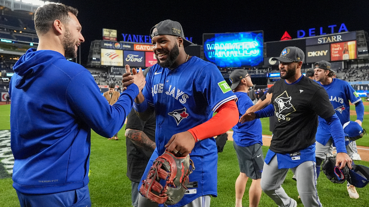 'WANTED IT MORE': Blue Jays fans react to ALDS win over Yankees ...