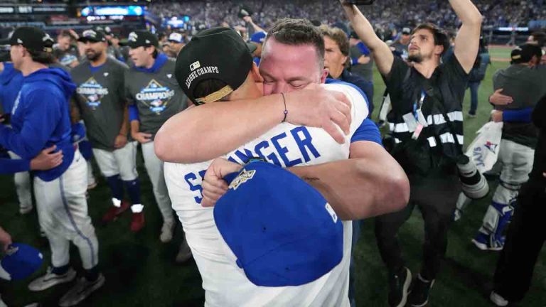 Blue Jays fans call Game 7 ALCS win Canadian heritage moment - Sportsnet.ca