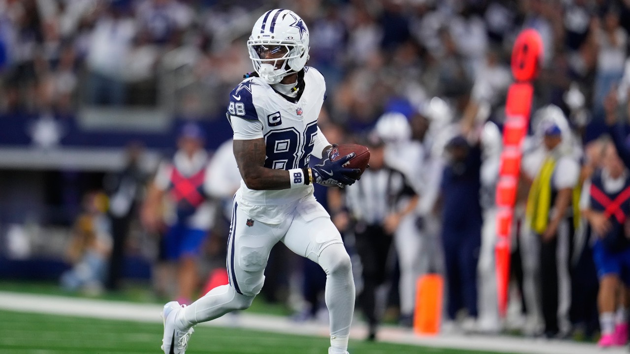 Lamb has a long TD catch, Bland gets a pick-six as Cowboys beat ...