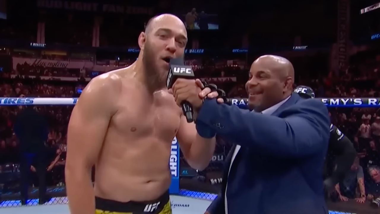 Valter Walker extends one record, ties another with heel hook at UFC ...