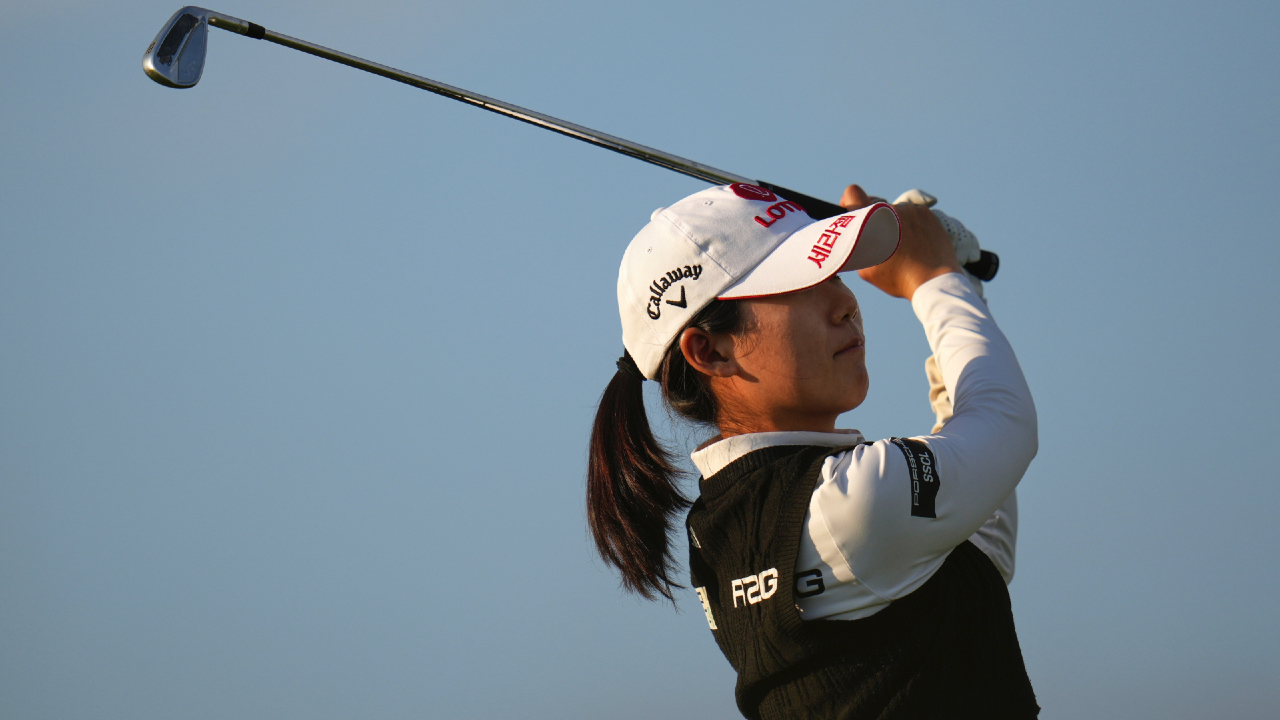 Youmin Hwang shoots 10-under 62 to take LOTTE Championship lead ...