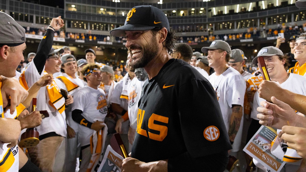 Report: Giants closing in on hiring college coach as next manager - BVM ...