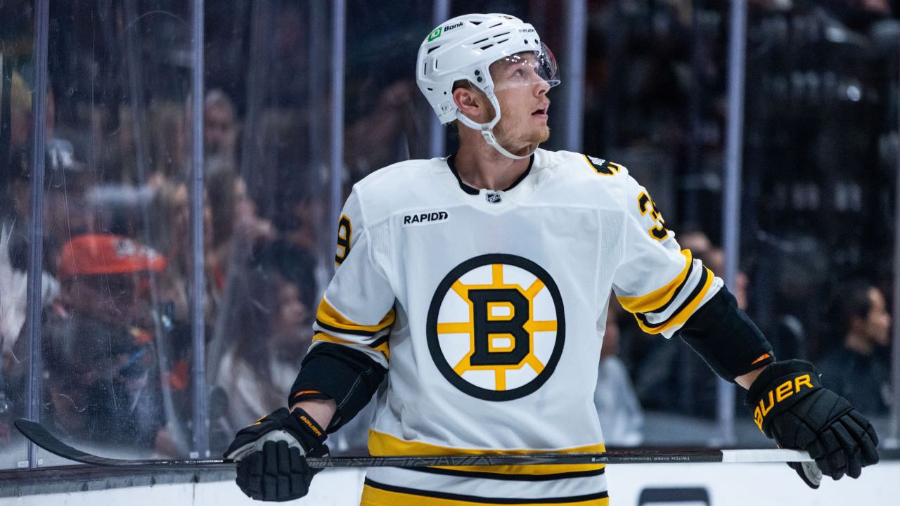 Bruins' Morgan Geekie leaves game vs. Rangers for family matter ...