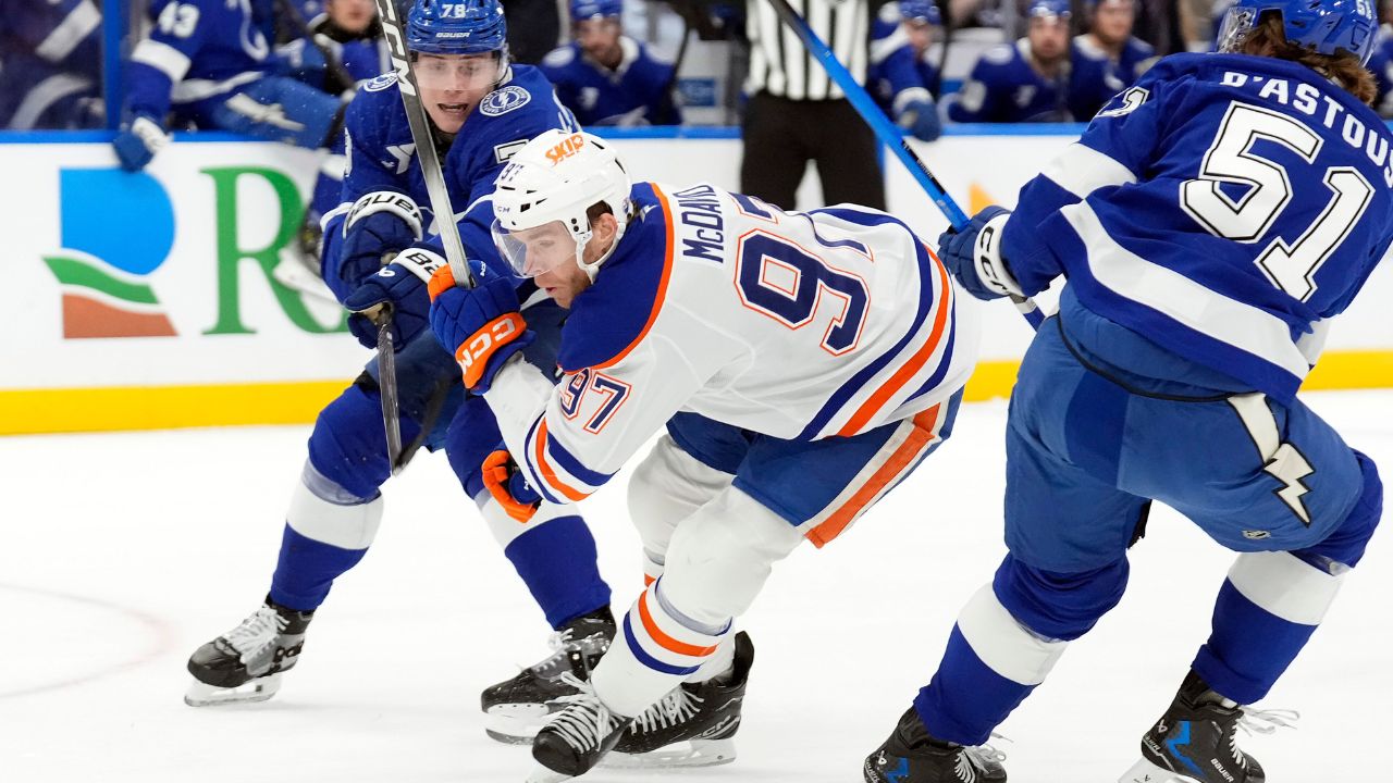 Oilers blow late lead, fall to Lightning in OT - Sportsnet.ca