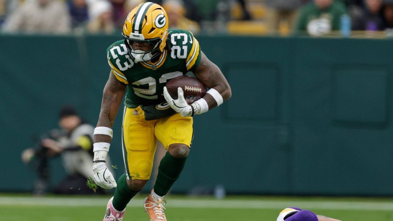 Emanuel Wilson runs for 107 yards and two TDs as Packers pound Vikings ...