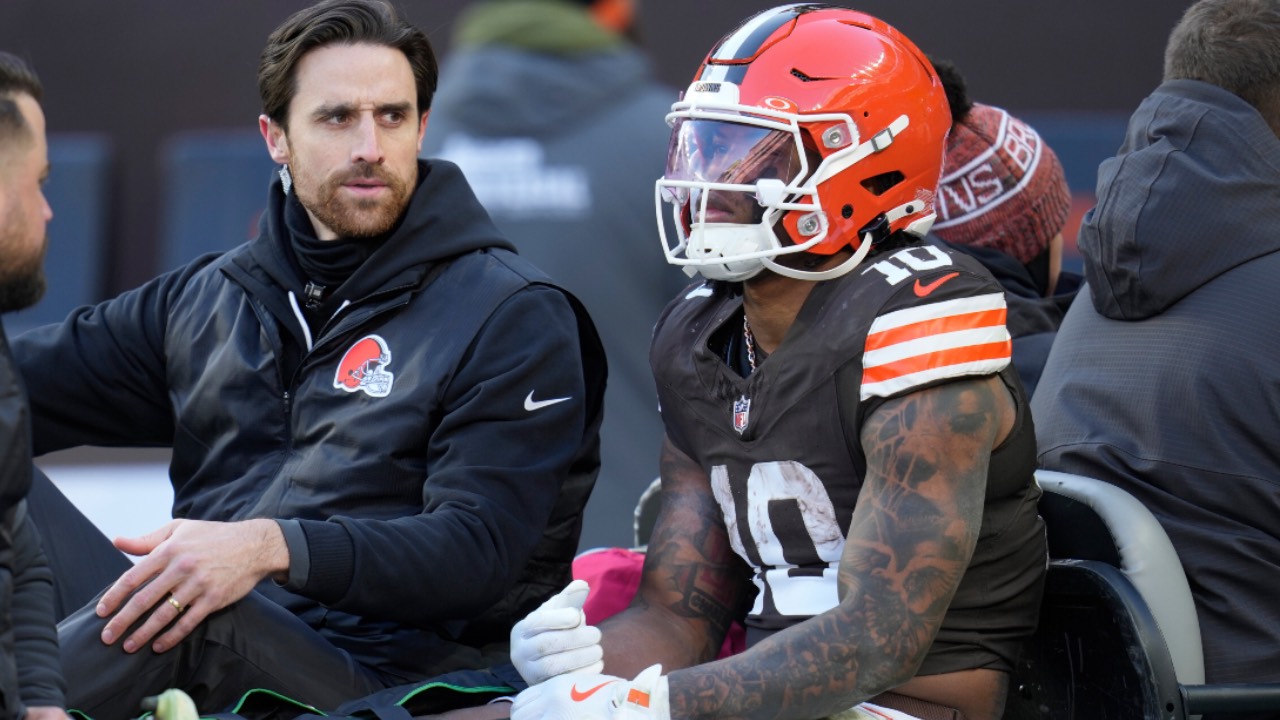 Browns rookie Quinshon Judkins carted off vs. Bills with leg injury ...