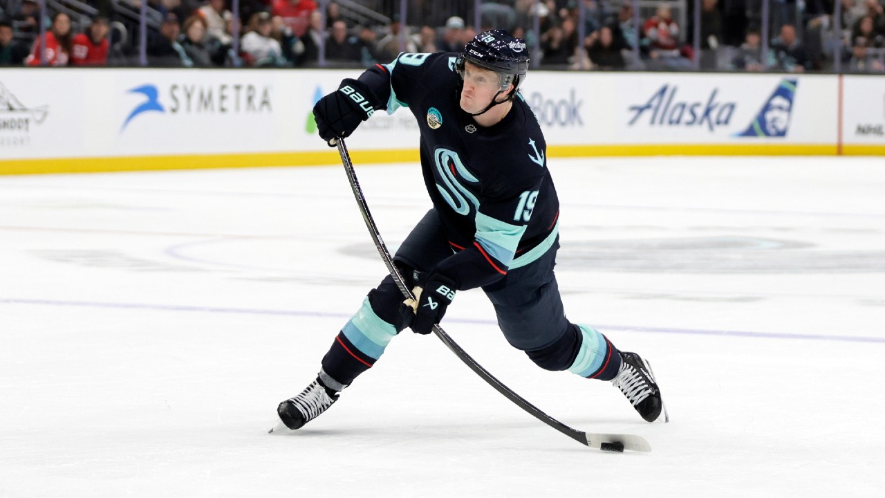 Kraken's McCann injured after collision with Kings' Forsberg - Sportsnet.ca