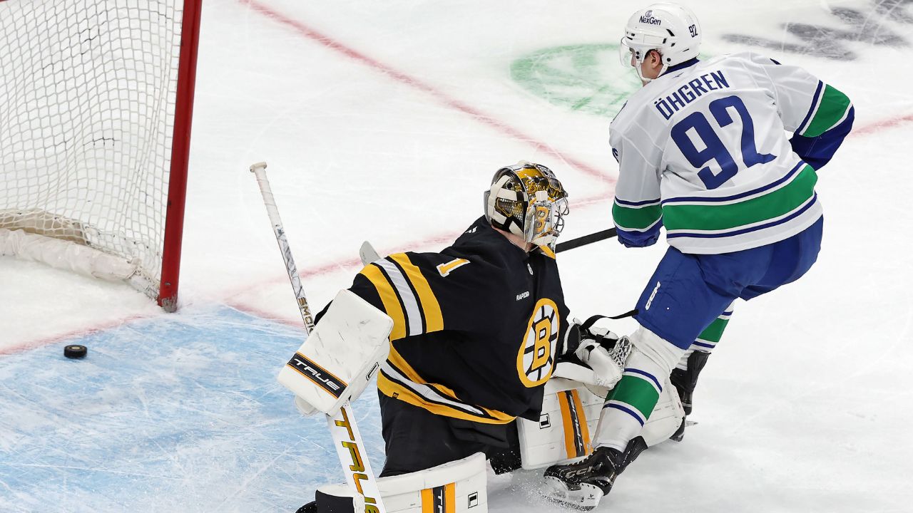 Liam Ohgren the shootout hero, Canucks rally past Bruins - Sportsnet.ca