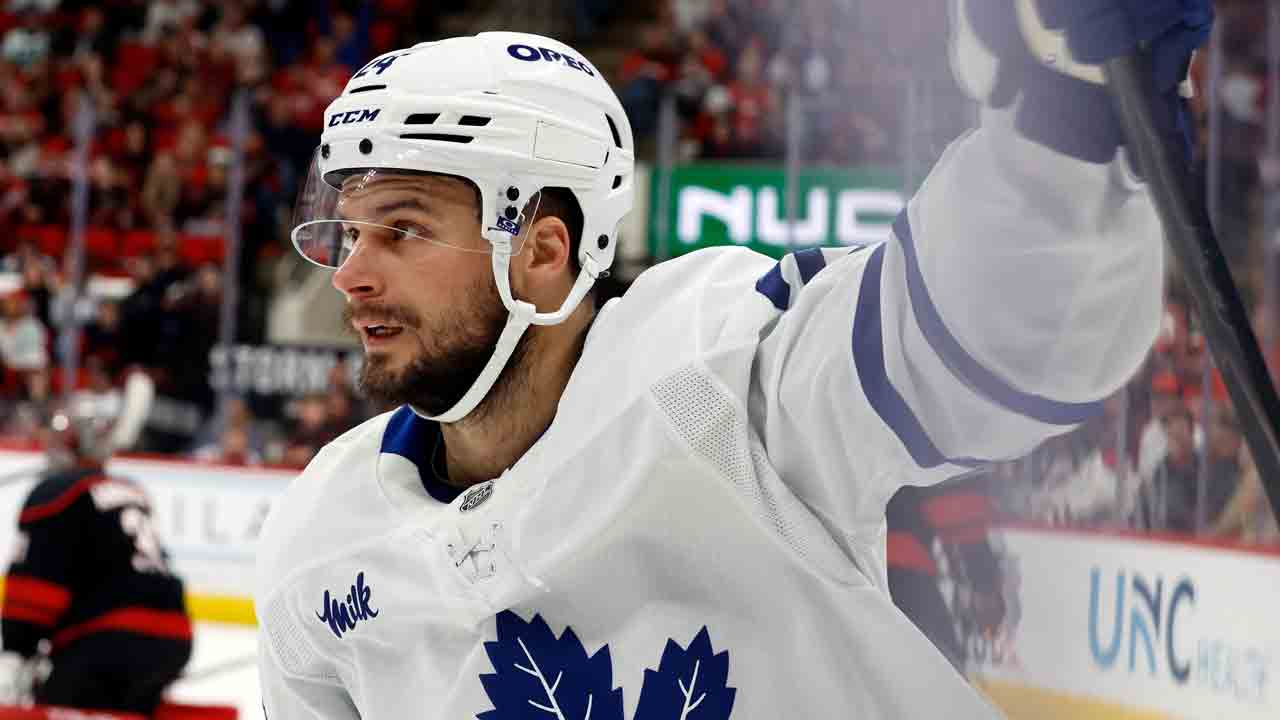 ‘I still believe in this team’: Why Laughton wants to re-sign with ...