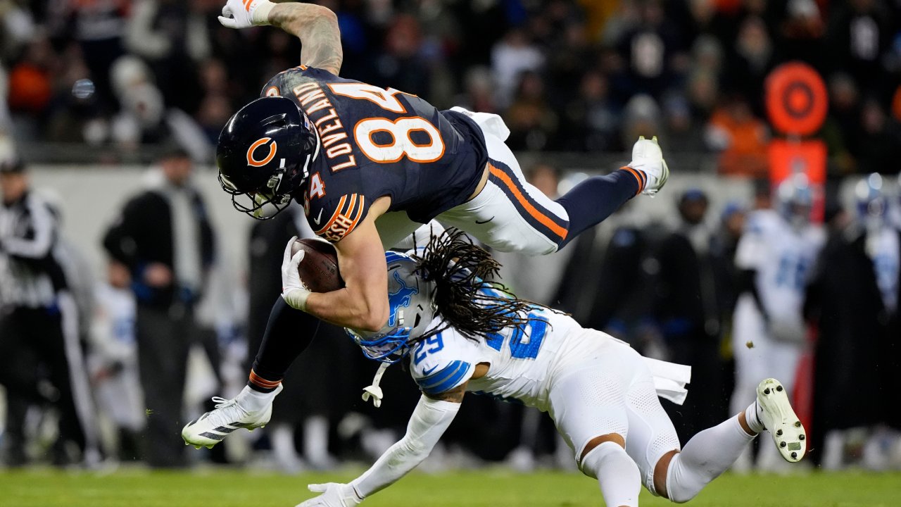 Lions beat playoff-bound Bears on Bates' 42-yard field goal as time ...