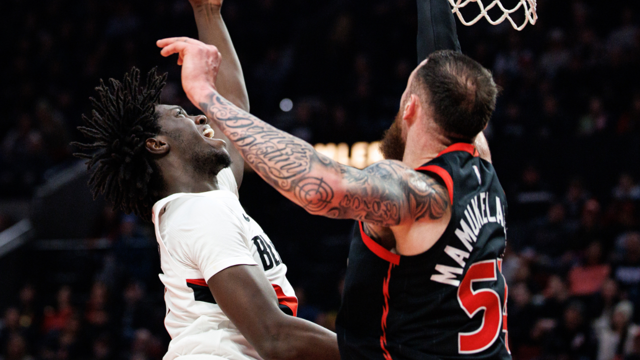 Mamukelashvili's 22 Points Power Raptors Past Blazers for 3rd Straight ...