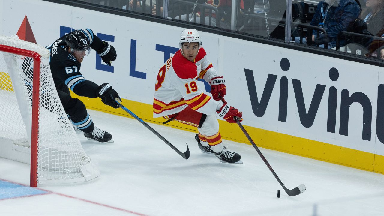 Flames recall defenceman Zayne Parekh from AHL - Sportsnet.ca