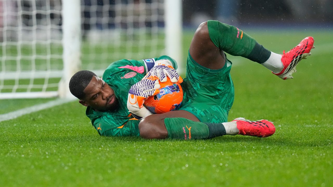 AC Milan goalkeeper Mike Maignan signs new deal to 2031 - Sportsnet.ca