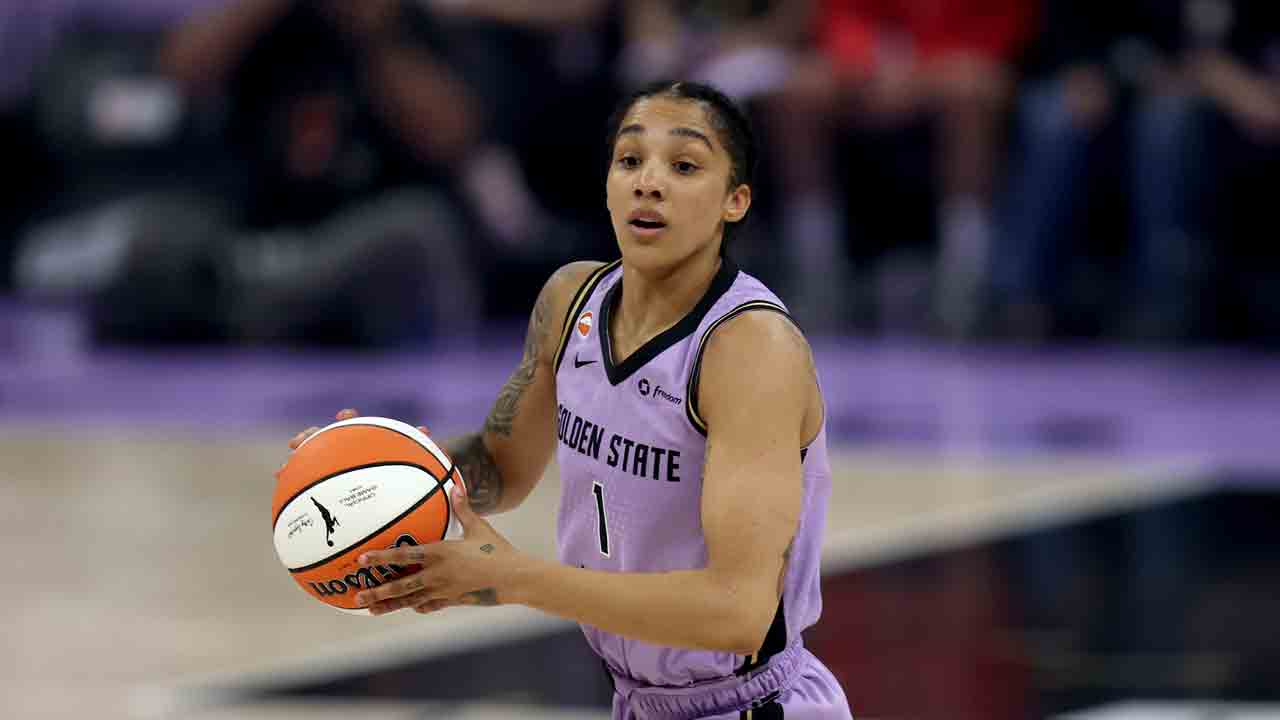 Williams' 15 points lead Valkyries' balanced attack in win over Sun ...