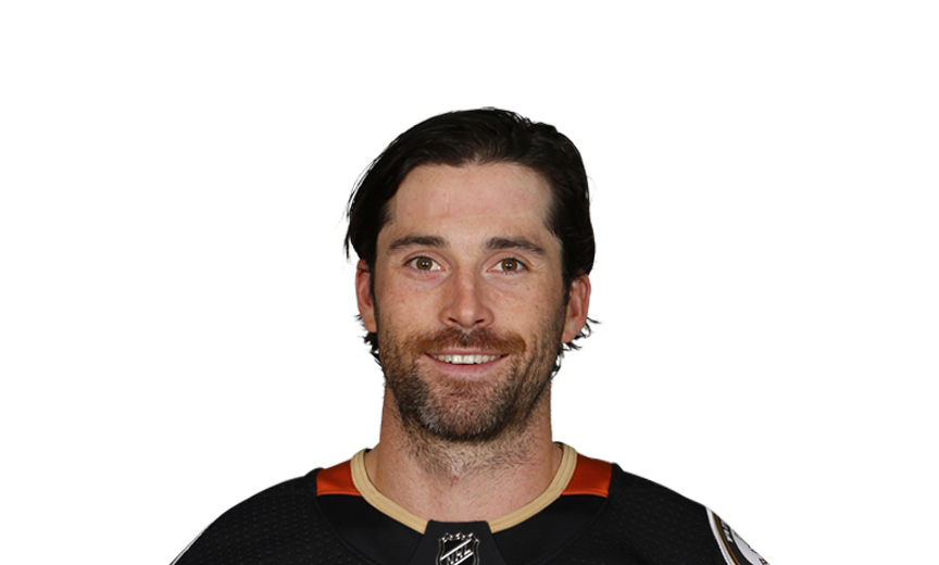 Canucks sign Erik Gudbranson to 3-year extension - Sportsnet.ca