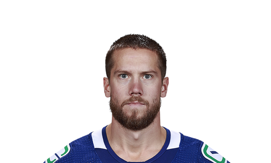 Canucks sign goaltender Jacob Markstrom to 3-year extension - Sportsnet.ca